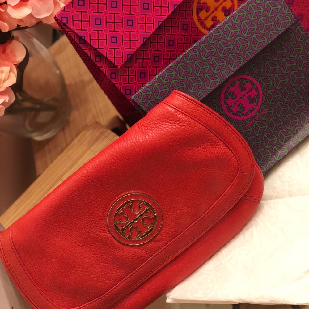 100%Auth Tory Burch “Amanda Logo Clutch” In Flame - Gem